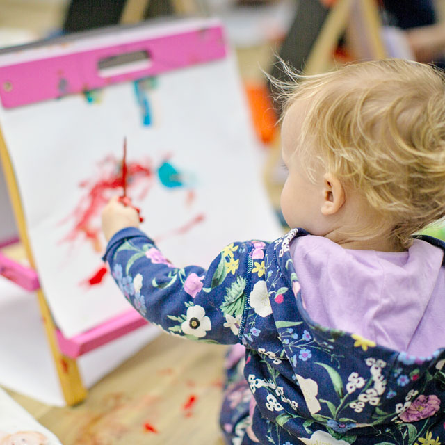 One-on-one art lessons at home with Jellybeanstreet